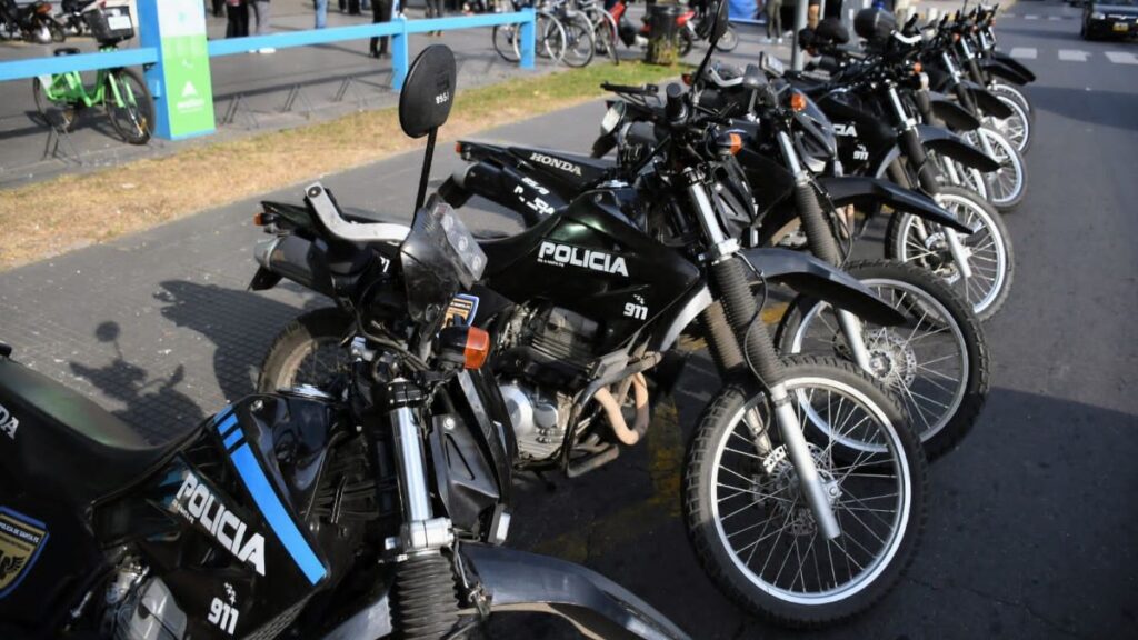 Policías Brigada Motorizada plantar arma robar operativo