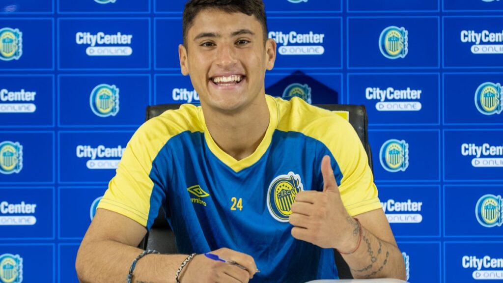 Central anunció la extensión del contrato de Véliz