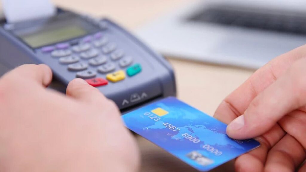 Ordenan a Santander y Prisma Medios de Pago