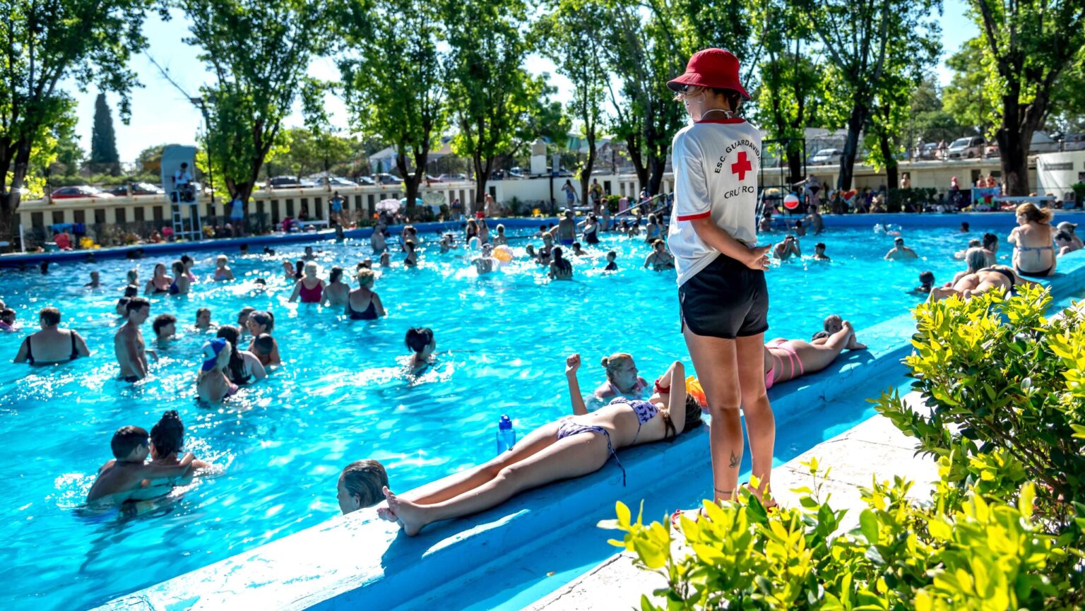 Piletas de Parque Alem: precios y horarios